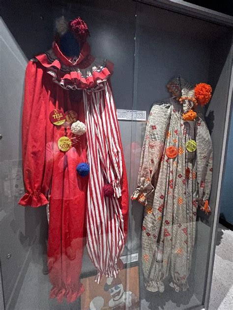 John Wayne Gacys Pogo Costume Rgruesomelygorgeous