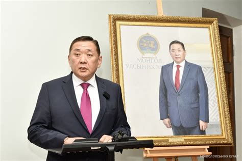 УИХ ын дарга асан М Энхболдын хөрөг зургийг байрлуулжээ · Dorgio Mn