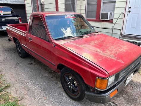 1988 Toyota Pickup Pickup Red Rwd Manual 12 Ton Rn50 Classic Toyota