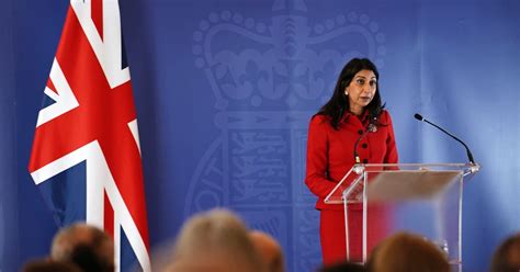 La Ministra Del Interior Británica Defiende Que Ser Gay Y Estar Perseguido No Es Suficiente