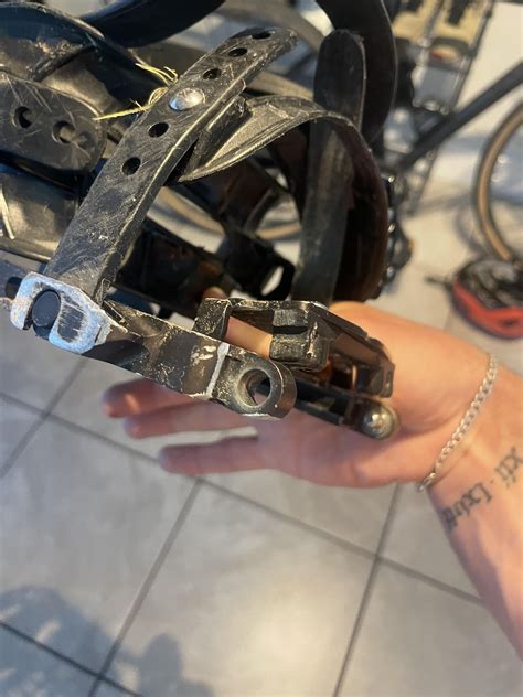 Replacing Spark Toe Hooks Rspliddit