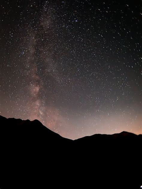 갤럭시 깊은 공간 달 무한한 미스터리 반짝임 밤 밤 사진 밤하늘 별 별을 바라보는 별의 별이 빛나는 하늘