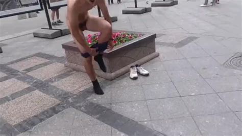 Yo Guy Walks Naked In Moscow ThisVid