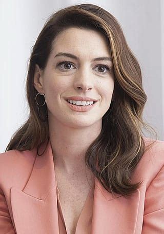 Anne Hathaway Celeb Hottie Picture
