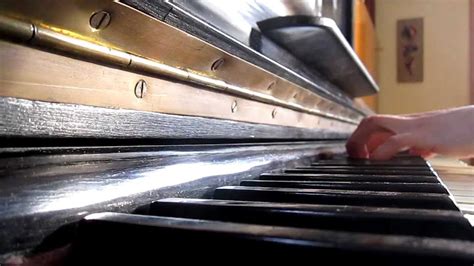 ფიფქები ცვივა და ფიფქები მღერიან Youtube