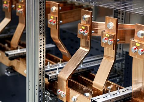 Analyzing Lorentz Force In A 3 Phase Busbar During Short Circuit Using