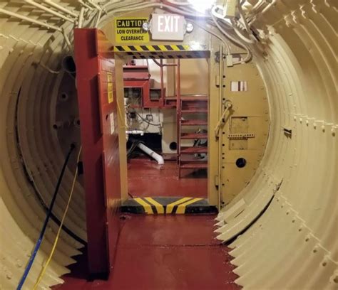 냉전 시대 지하 벙커의 대변신하룻밤 숙박에 얼마