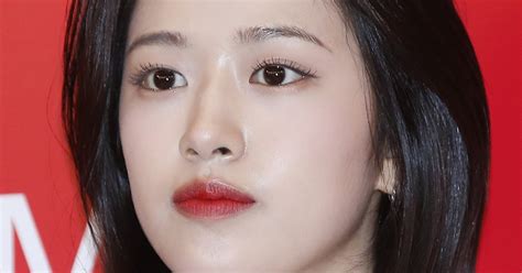 안유진 클로즈업을 부르는 미모