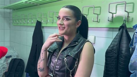 Barbara Bobak Otkrila šta Je Poklonila Priji Pred Koncert Youtube