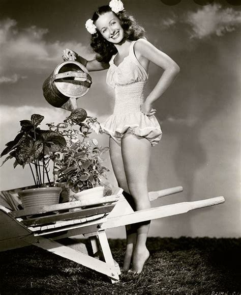 A Teenager In Love Marcos On Instagram Los Lunes Flores Hoy La Actriz Que Dio Vida A