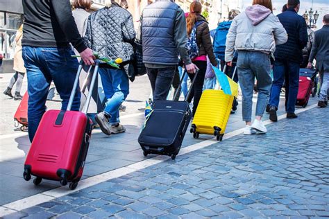 Чверть українців залишили свої домівки через російське вторгнення — британська розвідка