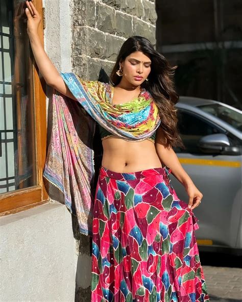 Tv Serial Actress Mahima Gupta Hot Navel Exposed In Lehanga Glamsundari In