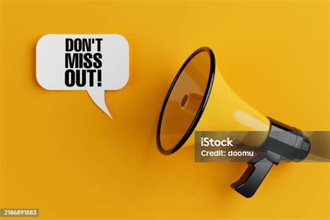 노란색 확성기 놓치지 마세요 표지판 말 구름 채팅 말풍선 3d 렌더링 3차원 형태에 대한 스톡 사진 및 기타 이미지 3차원 형태 가격 가능성 Istock