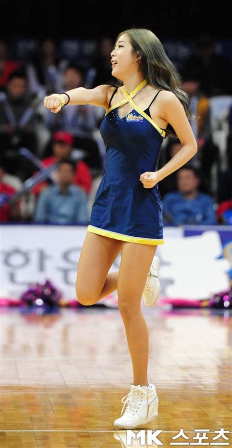 치어리더 미녀의 주먹맛은 [mk포토]