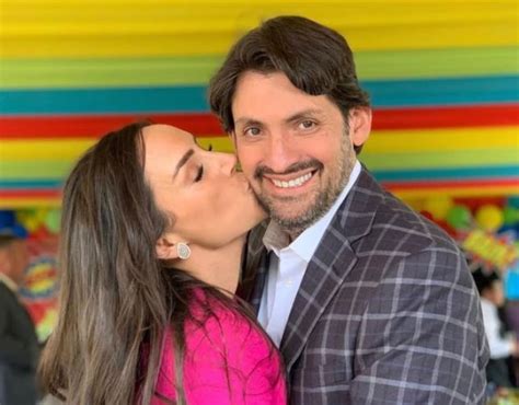 Revelan Foto De Víctor Manuel Álvarez Puga Esposo De Inés Gómez Mont