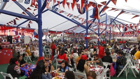 Fondas De Fiestas Patrias En Santiago Hoy 19 De Septiembre Panoramas