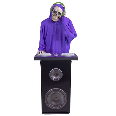 Haunted Living 5 7 Ft Freestanding Motion Activated Talking Lighted