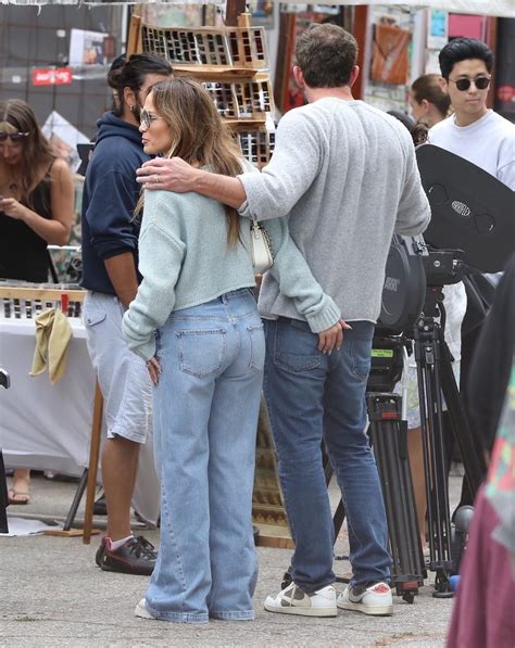 Jlo Grabbed Ben Afflecks Butt During A Cute Pda Moment