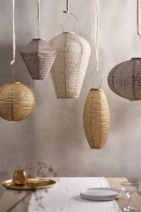 Lace Battery Lantern Gold Round Terrain