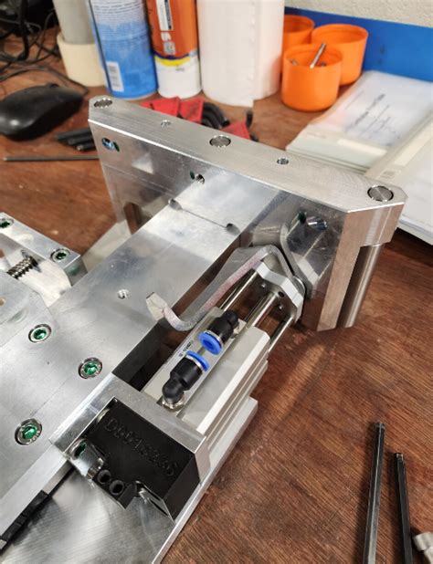 R0015037 Bench Assemble Sy Assembly Part 2 — Stuga