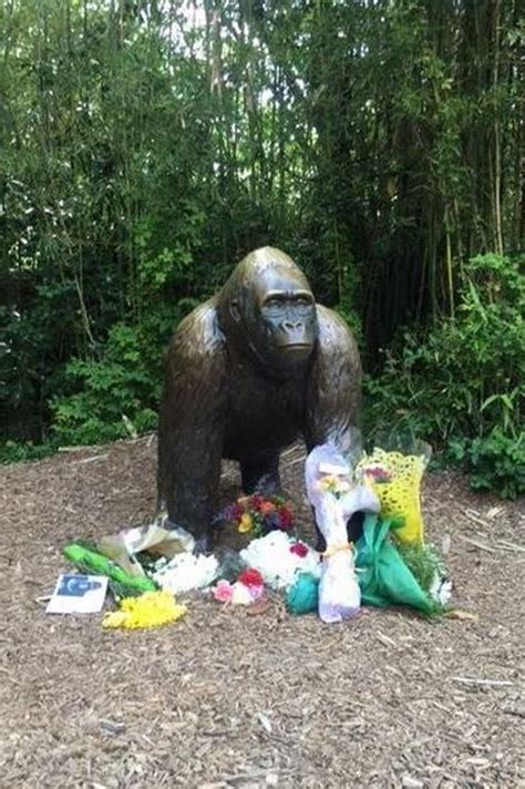 Cincinnati Zoo Statues