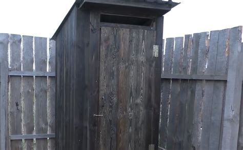 Як за допомогою простих народних засобів позбутися запаху в дачному туалеті Читайте на Ukr Net