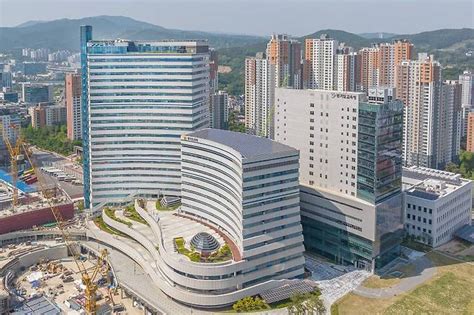 중장년 자격증 취득부터 취‧창업까지베이비부머 경기스쿨 교육생 모집