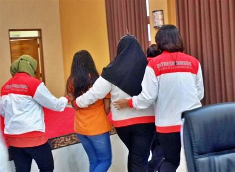 BOROBUDURNEWS.COM — Begini Alasan Siskaeee Sering Bikin Konten Pamer...