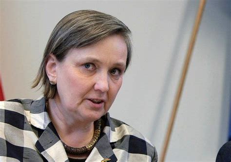 Kim Jest R A Maria Graefin Von Thun Und Hohenstein