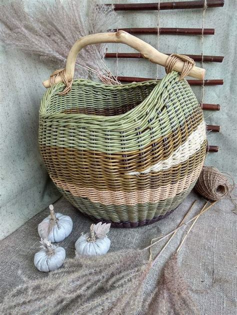 Корзины – 486 фотографий | Basket weaving patterns, Paper basket ...