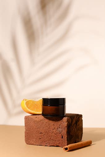 호박색 유리 디스펜서 병 분무기 및 보습제 크림 항아리 천연 화장품 포장 디자인 템플릿 브랜딩 0명에 대한 스톡 사진 및 기타 이미지 Istock