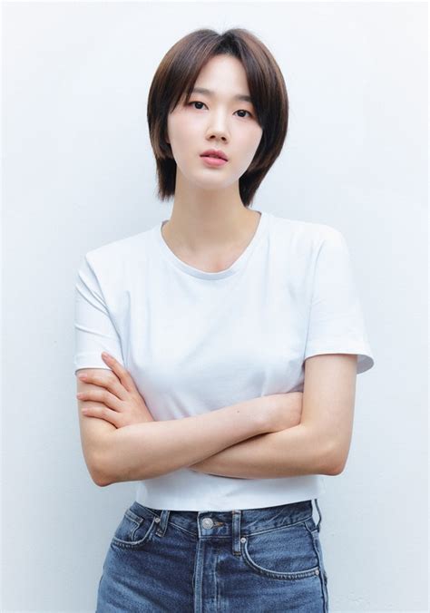 신예 한다솔 모먼트이엔티 전속계약 순정복서 출연 겹경사 연예 기사 더팩트