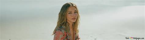 Madelyn Cline Elle Magazine Shoot 4k Wallpaper Eroflueden