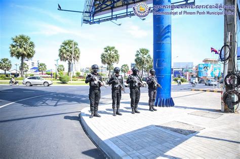 លោកឧត្តមសេនីយ៍ឯក ស ថេត ចុះត្រួតពិនិត្យកម្លាំងតាមគោលដៅ តាមផែនការ ដេីម្បីត្រៀមការពារ សន្តិសុខ