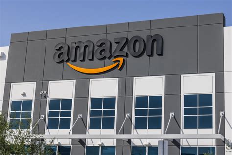 Surprising Ways Amazon Uses Data Science To Achieve Record Profits