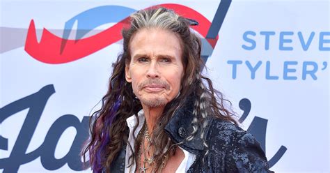 Steven Tyler Denies Sexually Assaulting A Minor In The 1970s Us Weekly