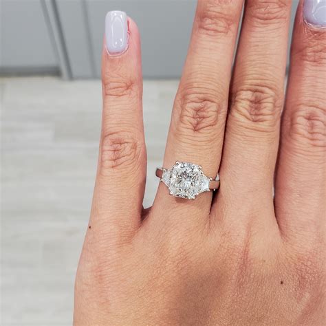 Gia Certified 300 Carats Radiant Cut Diamond Three Stone Engagement