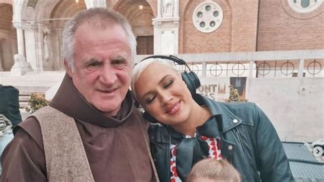 Delmagyar Szegeden Adott Er T T Th Gabinak B Jte Csaba