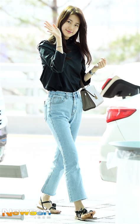 Bae Suzy Beautiful Blue Jeans Only Airport Fashion