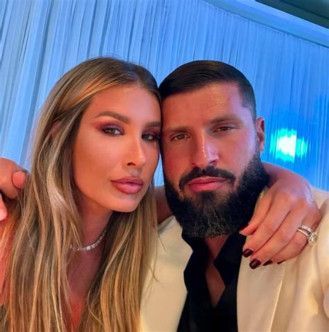 ანეგდოტები Facebook