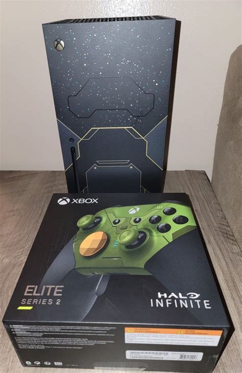 Xbox One Halo Bundle Box