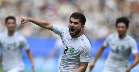 ‘이란·북한 탈락 남자축구 4강 대진표 완성…한국은 우즈베크 일본은 이변의 주인공 홍콩 만난다 [mk항저우]