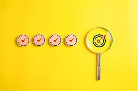 목표 목표 및 돋보기로 아이콘 수정 비즈니스 전략 계획 관리 비즈니스 프로세스 및 워크 플로우 개발 비즈니스 목표 달성을위한