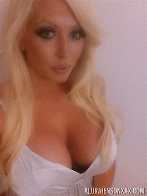 pornstar alura jenson reveals her homemade nudes photos