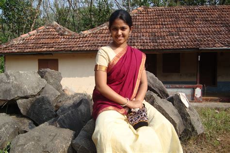 New Bollywod1 Real Life Mallu Girls Clik Pictures To Enlarge