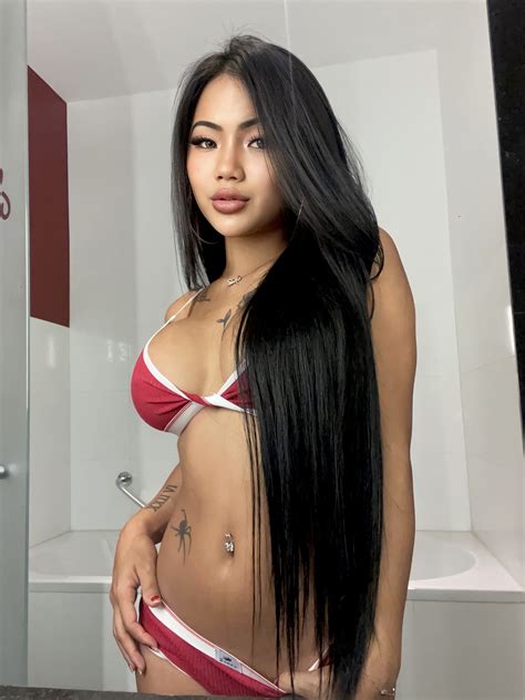 Praew Asian สาวไทย หุ่นสเปคฝรั่ง หน้า นม ครบ Xzaap