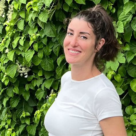 Daniela Danielaliberta • Threads Say More