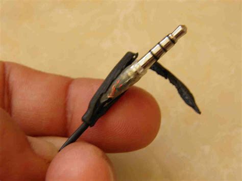 How To Repair An Audio Cable Jack Connector Fixing