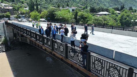 საქართველოს 🟨მცხეთაში ქალაქის შესასვლელში მდინარე მტკვარზე არსებული ხიდის გვერდით ახალი ხიდი