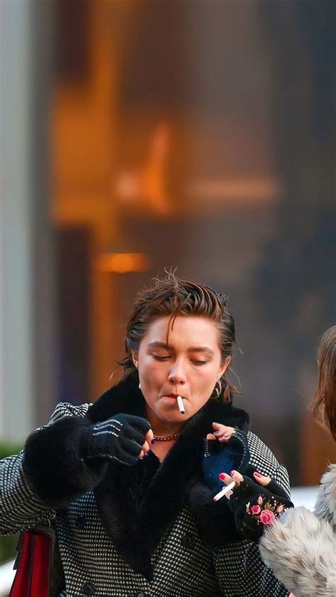 Florence Pugh Wallpaper Artofit